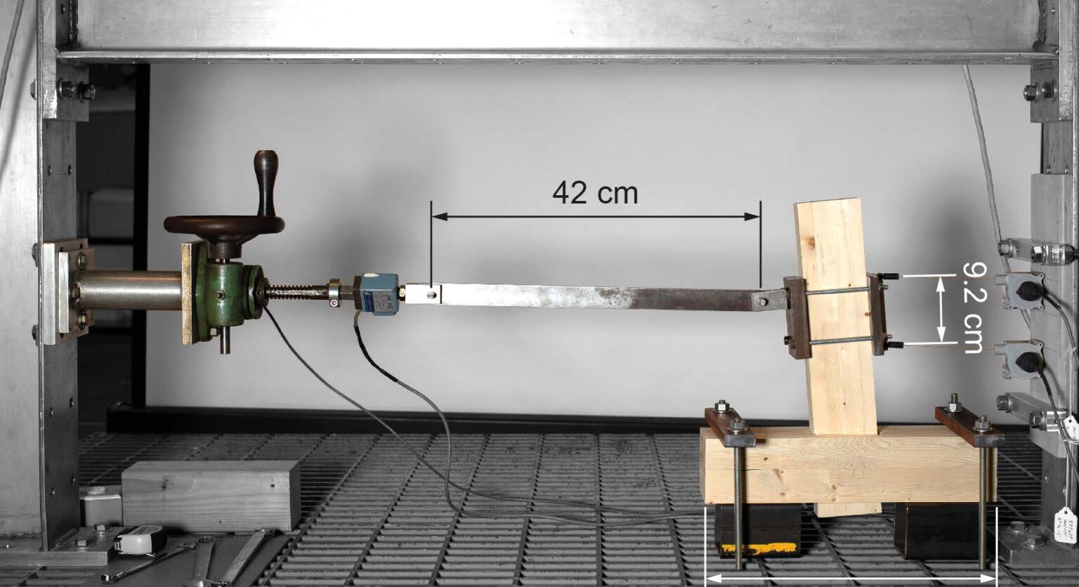 Interlocking Timber Joints – Jan Brütting